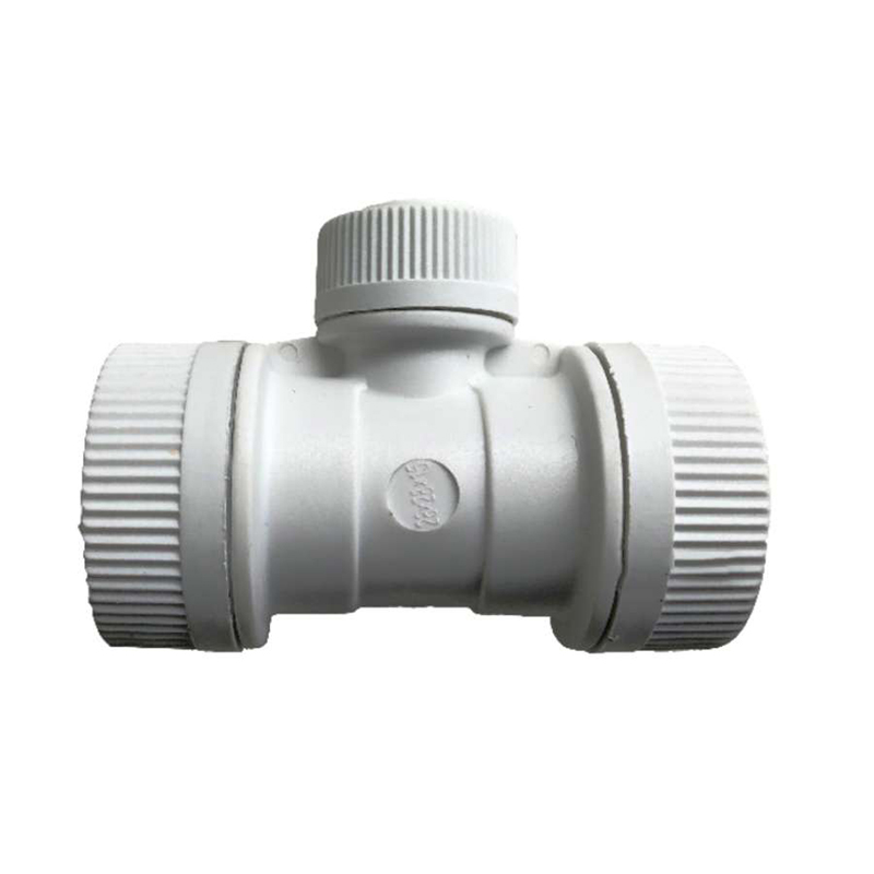 Plumbing: Reduce Tee 28mm x 15mm x 28mm Uniplum
